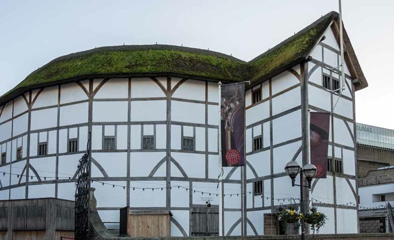 The Best Places To See Live Theatre In England - Private Tours